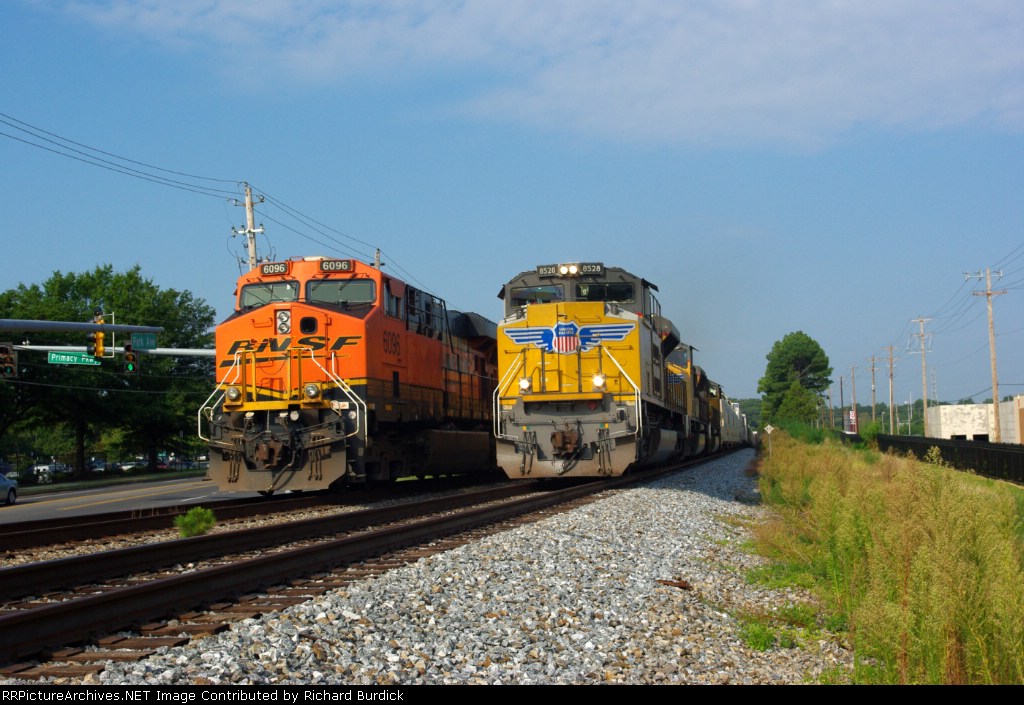 UP 8528 & BNSF 6096